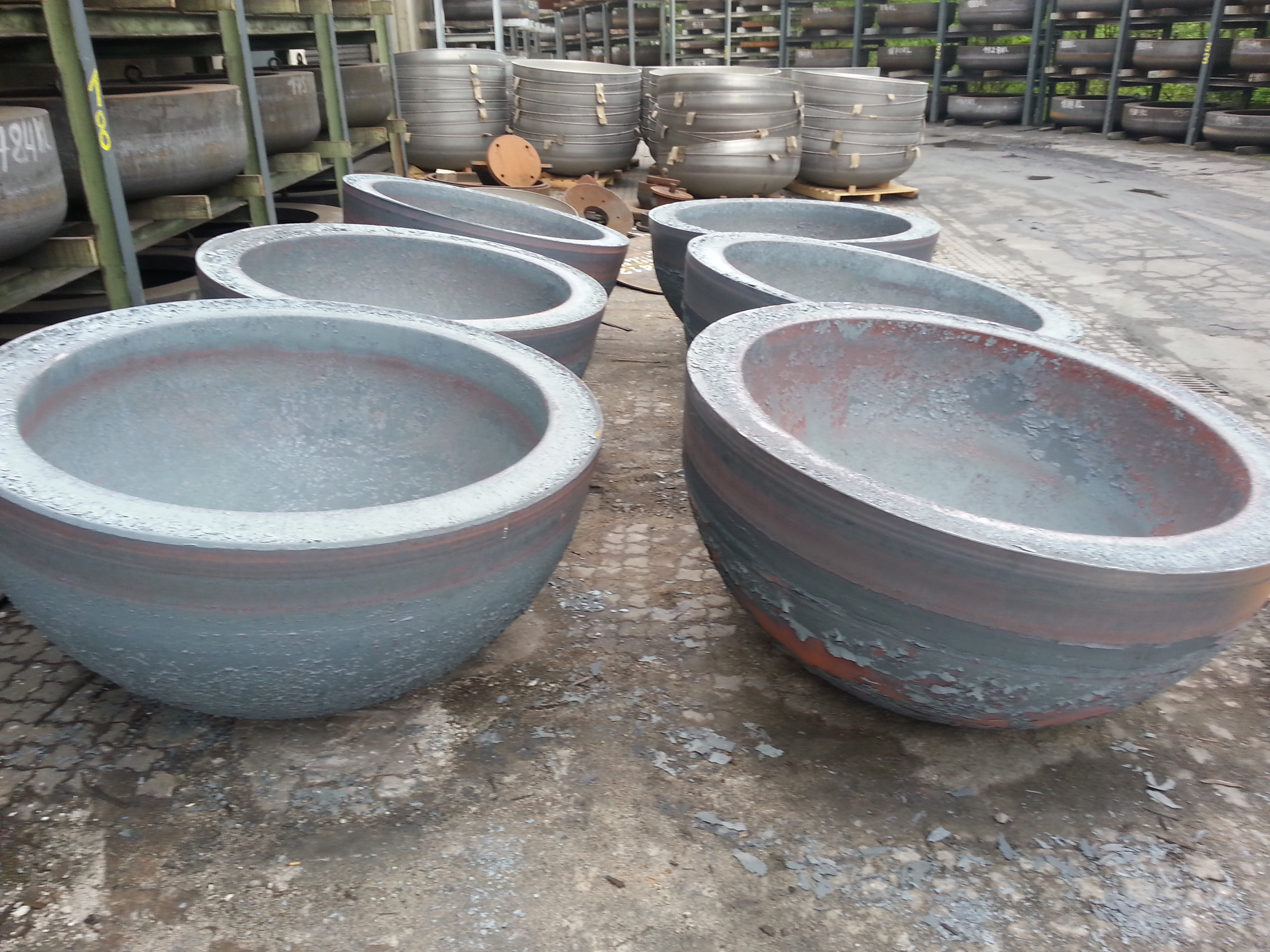 Hemispherical head - Van den Anker